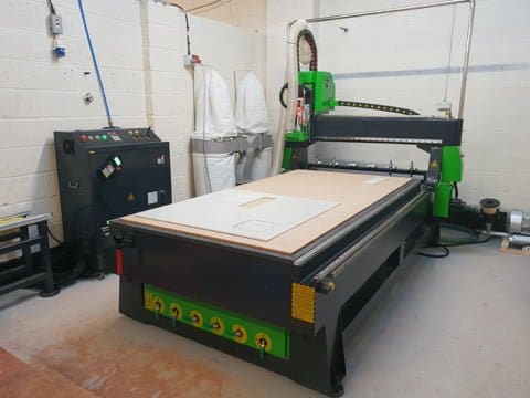 CNC routing table with vacuum bed - Mantech Machinery
