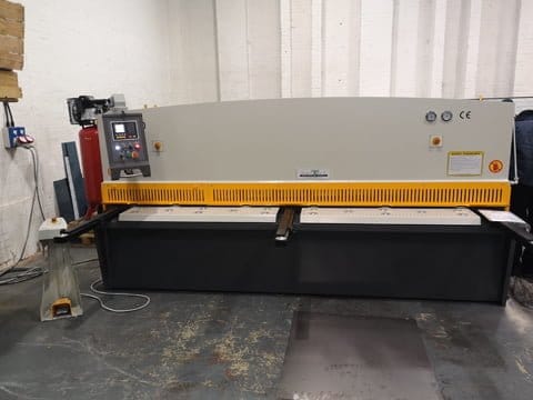 6 ton 3.2m guillotine - Mantech Machinery UK